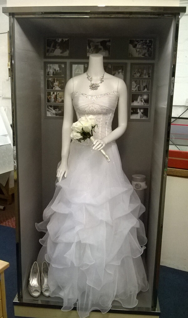 Display Cases Archives - Alan F Holmes Picture Framing